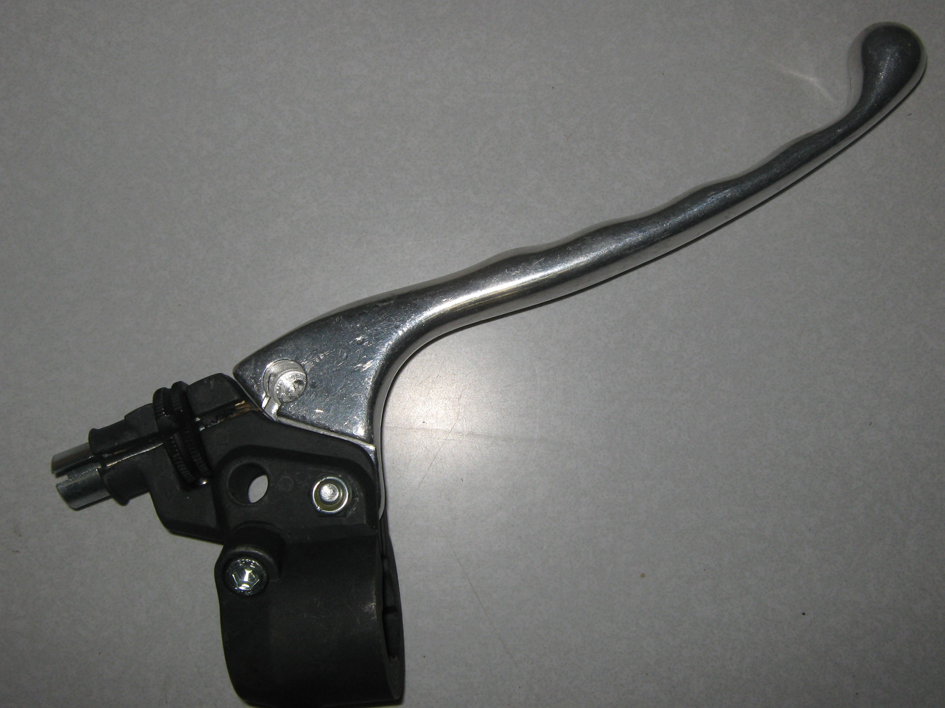 CLUTCH LEVER, COMPLETE W/BRACKET (#17605570) – Harper Moto